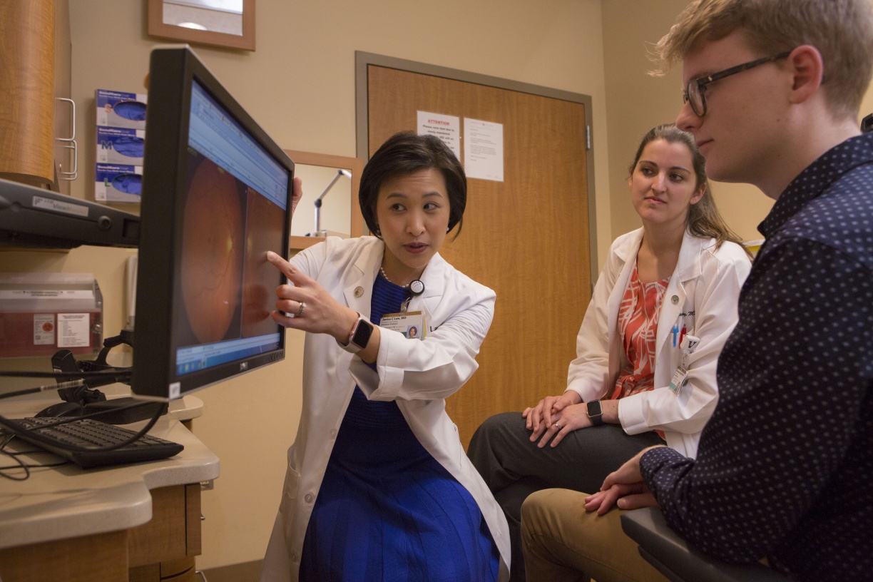 Medical Student Education | Department of Ophthalmology and Visual Sciences